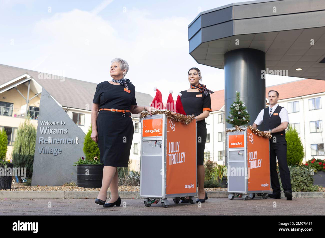 EDITORIAL USE ONLY (Left to right) Members of easyJet cabin crew Pam ...