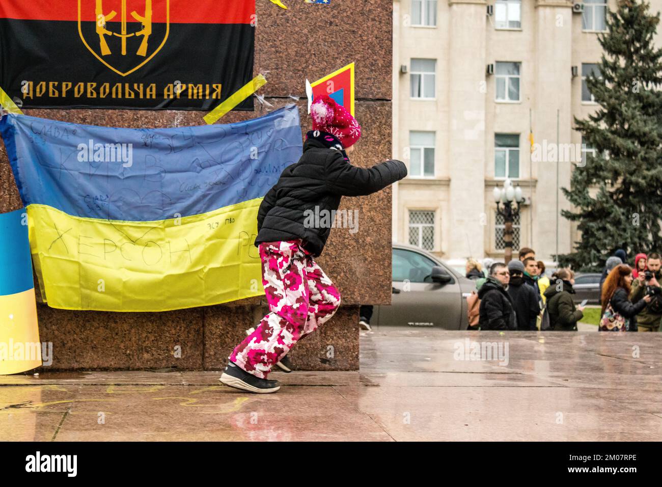 Children of Kherson celebrate the liberation of the city on Freedom ...