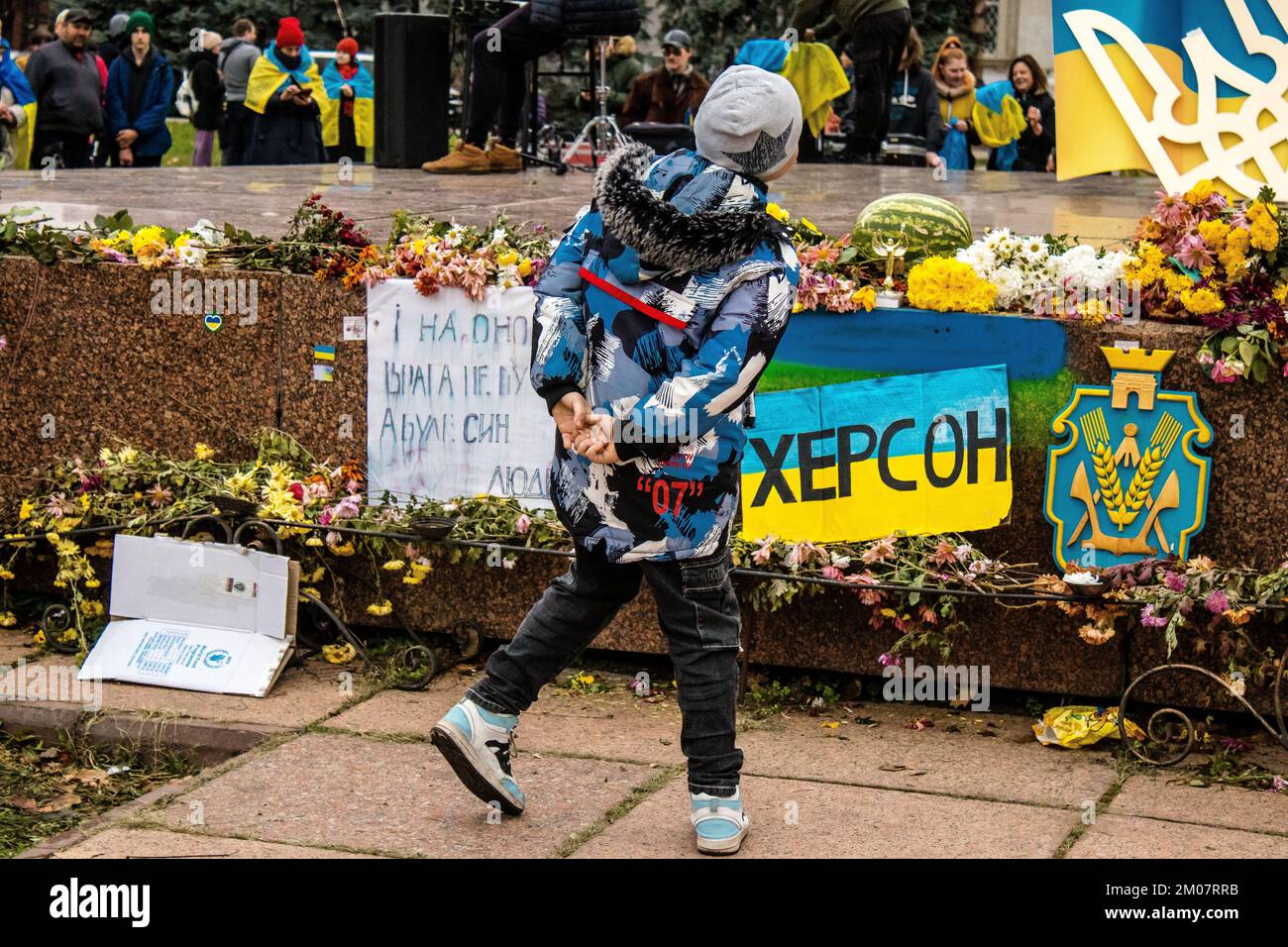 Children of Kherson celebrate the liberation of the city on Freedom ...