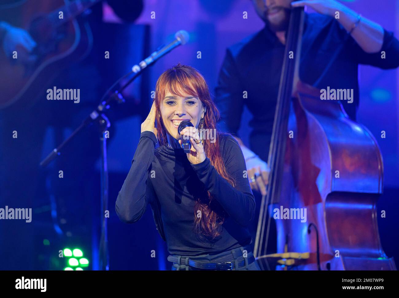 ZAZ, singer, honorary prize winner, sings, presentation of the German ...