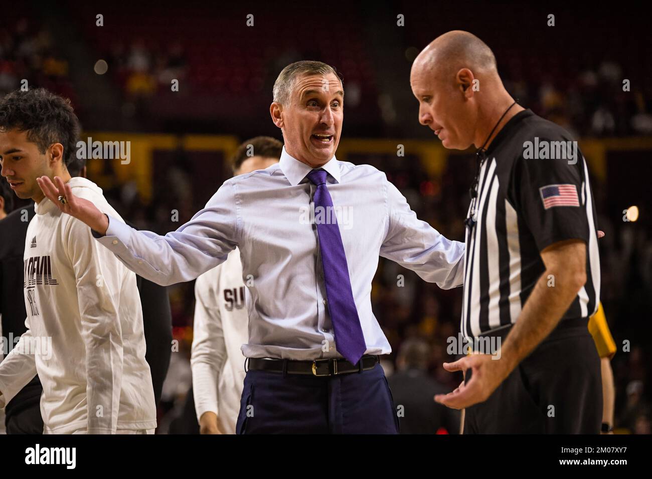 Basketball coach referee hi-res stock photography and images - Alamy