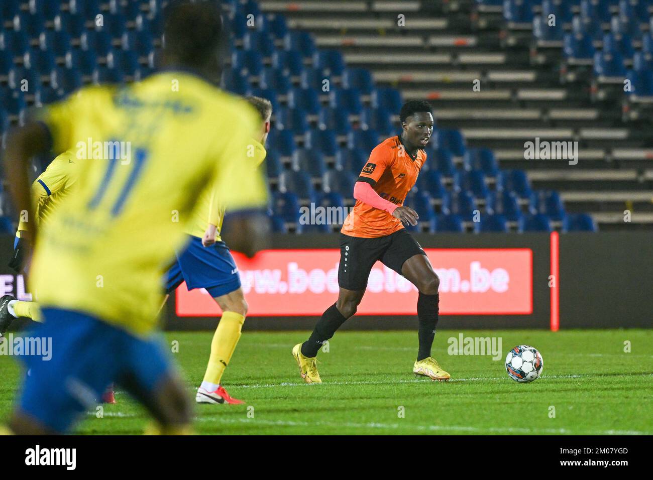 Deinze, Belgium. 04th Dec, 2022. Bafode Dansoko (14) of KMSK Deinze ...
