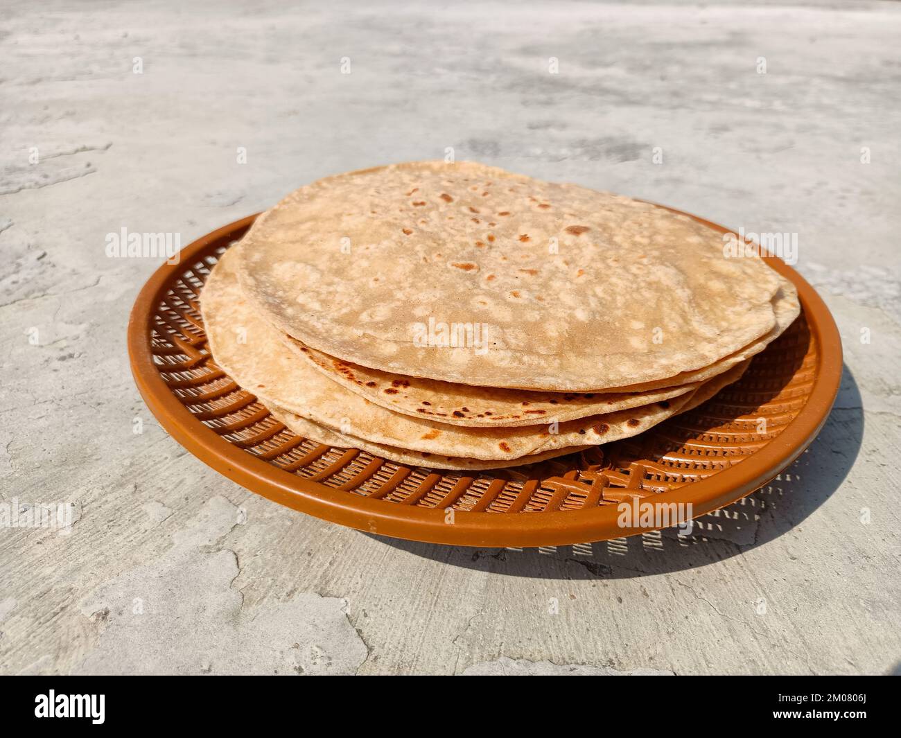 Chapati, also known as roti, rotli, safati, shabaati, phulka, chapo ...