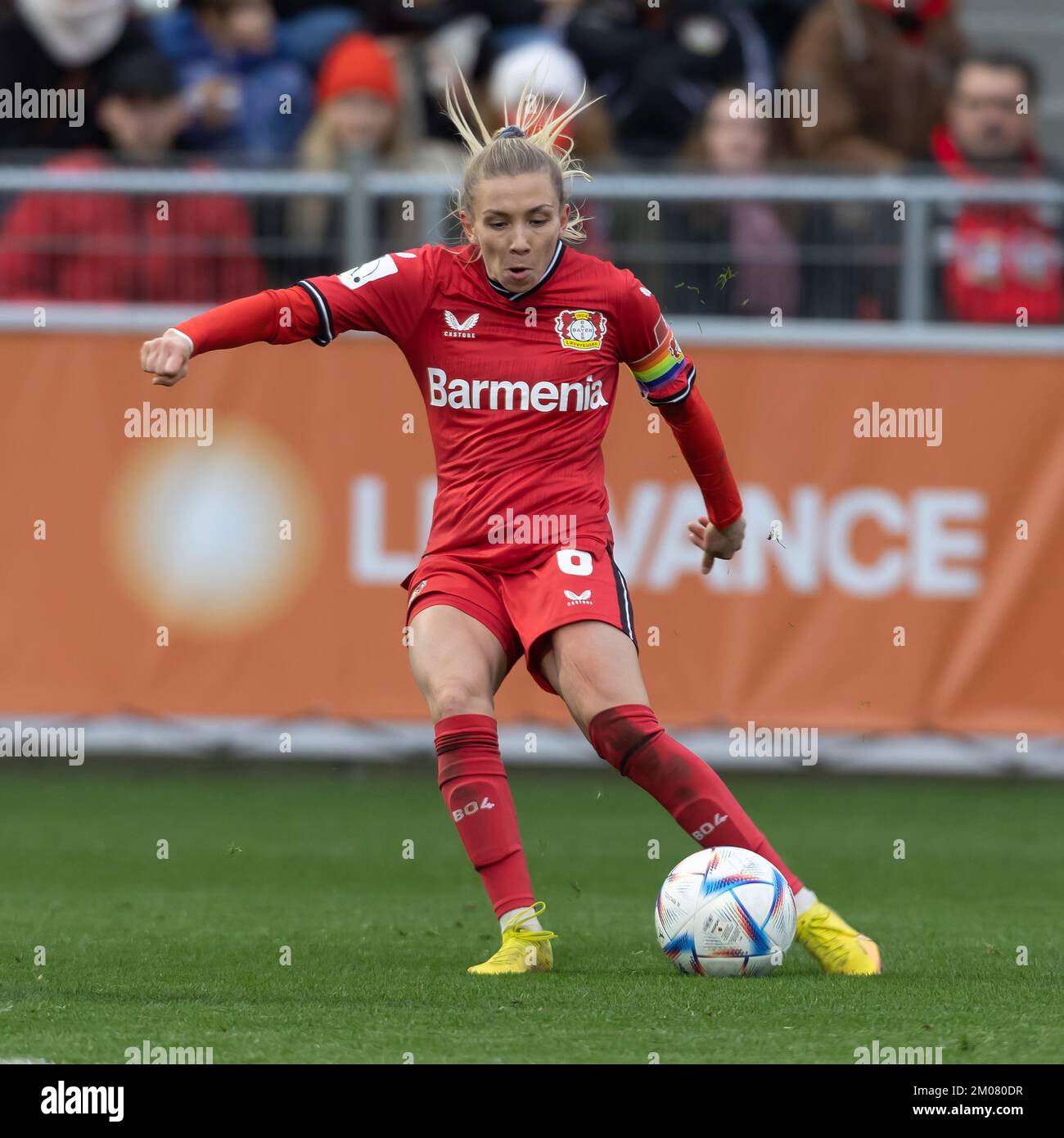 Leverkusen, Germany. 04th Dec, 2022. Women's Flyeralarm Bundesliga ...