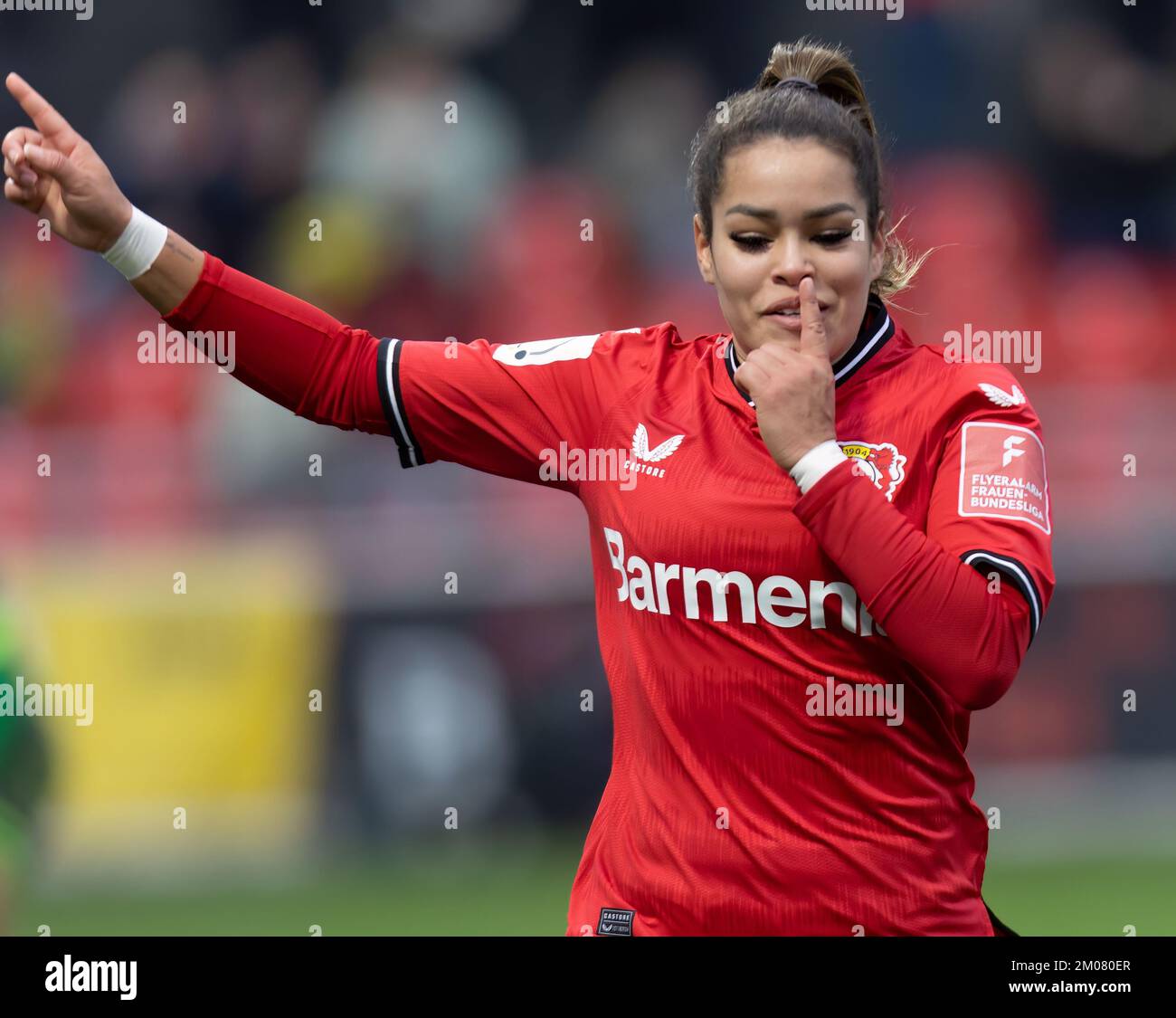 Leverkusen, Germany. 04th Dec, 2022. Women's Flyeralarm Bundesliga ...
