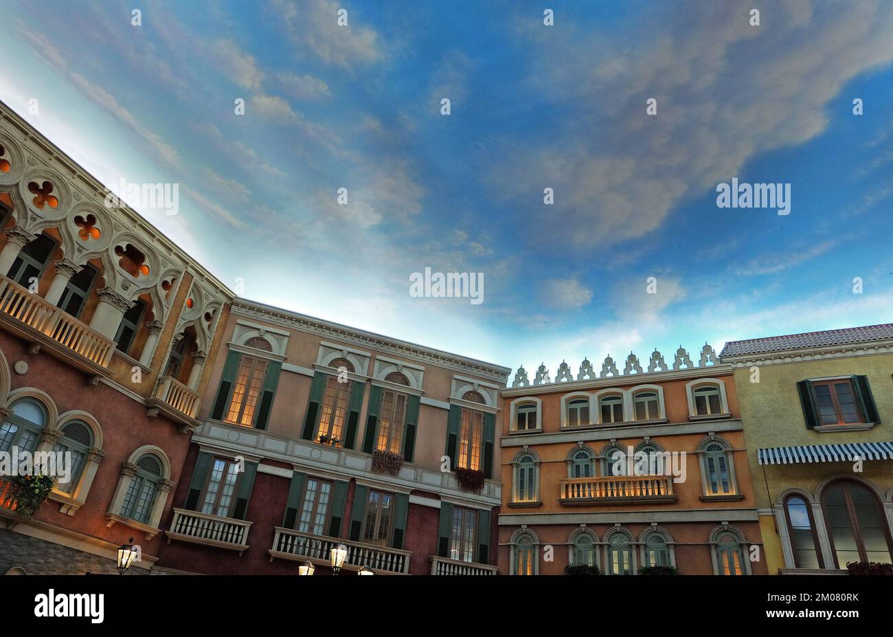 The Venetian's Exterior architecture and decoration in Italian gothic ...