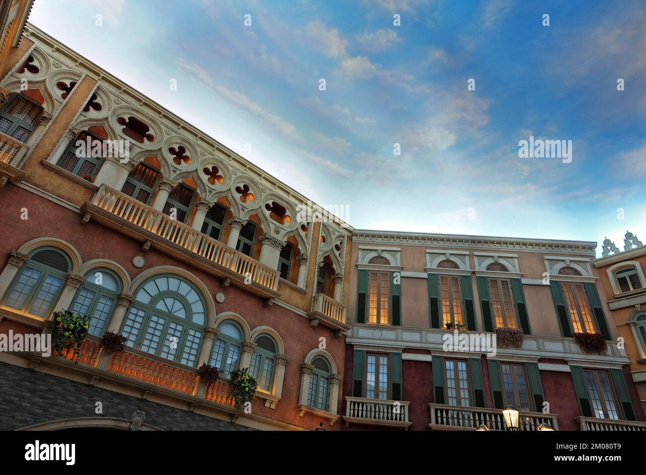 The Venetian's Exterior architecture and decoration in Italian gothic ...