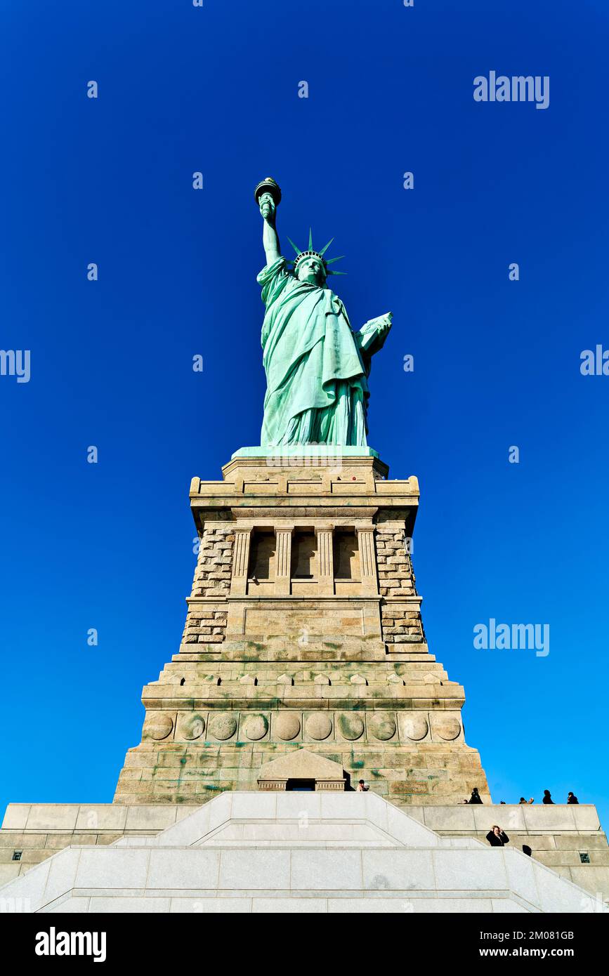 Statue of liberty artwork hi-res stock photography and images - Alamy