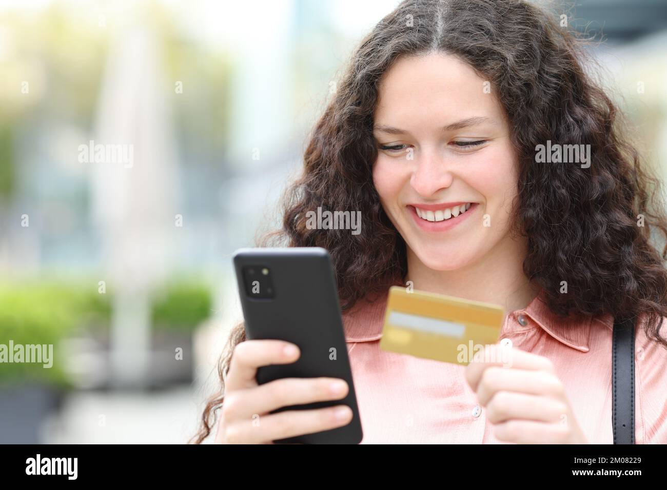 Credit client hi-res stock photography and images - Alamy