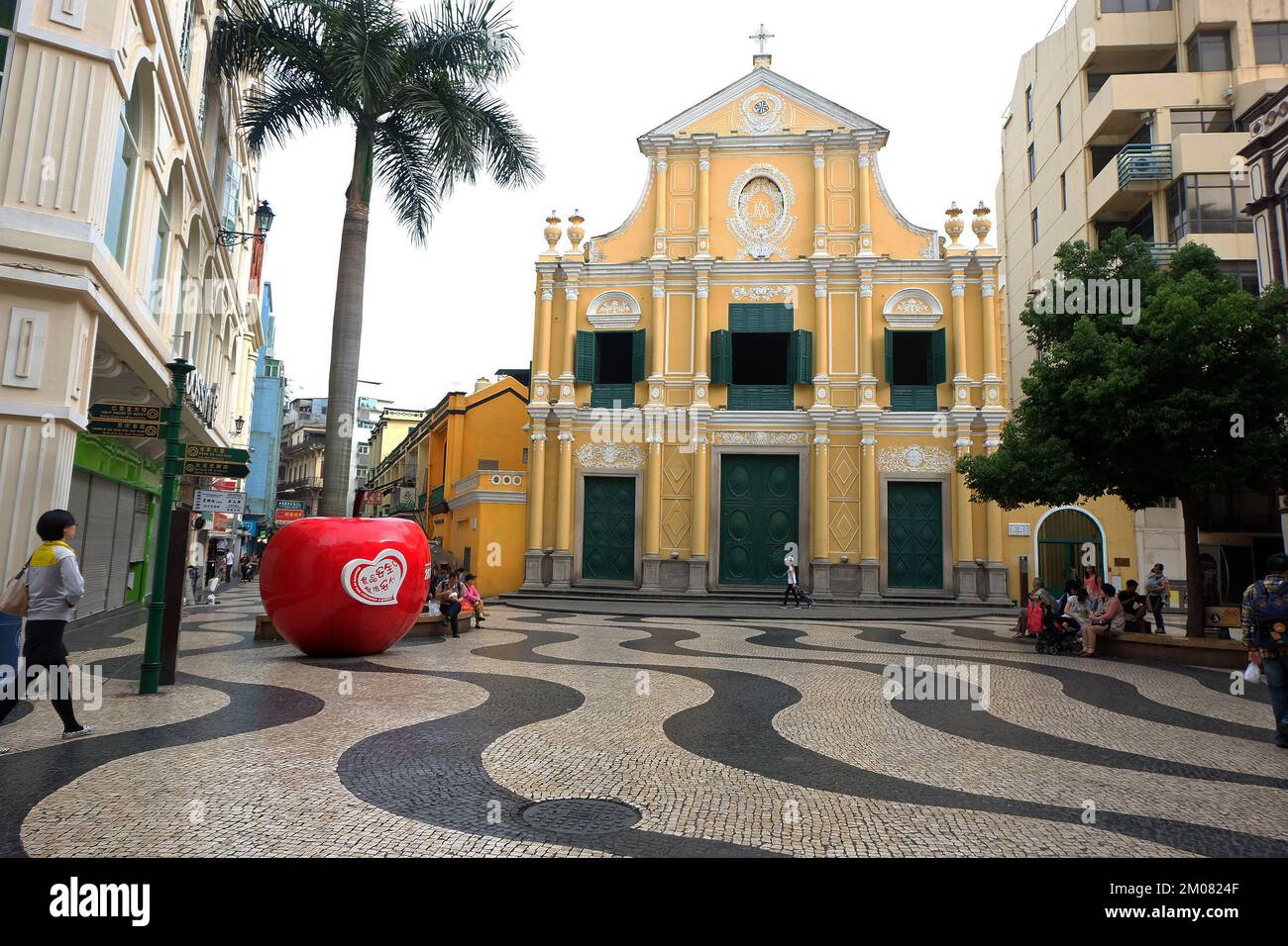 Exterior architecture and building design at Centre of Macao World ...