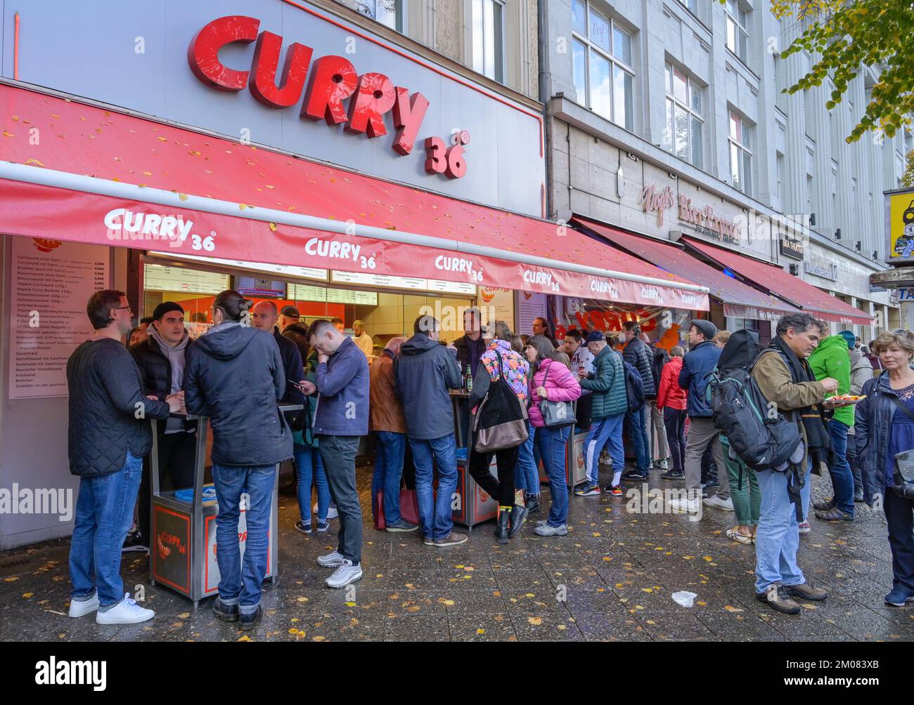 Imbiss Curry 36, Mehringdamm, Kreuzberg, Berlin, Deutschland Stock ...