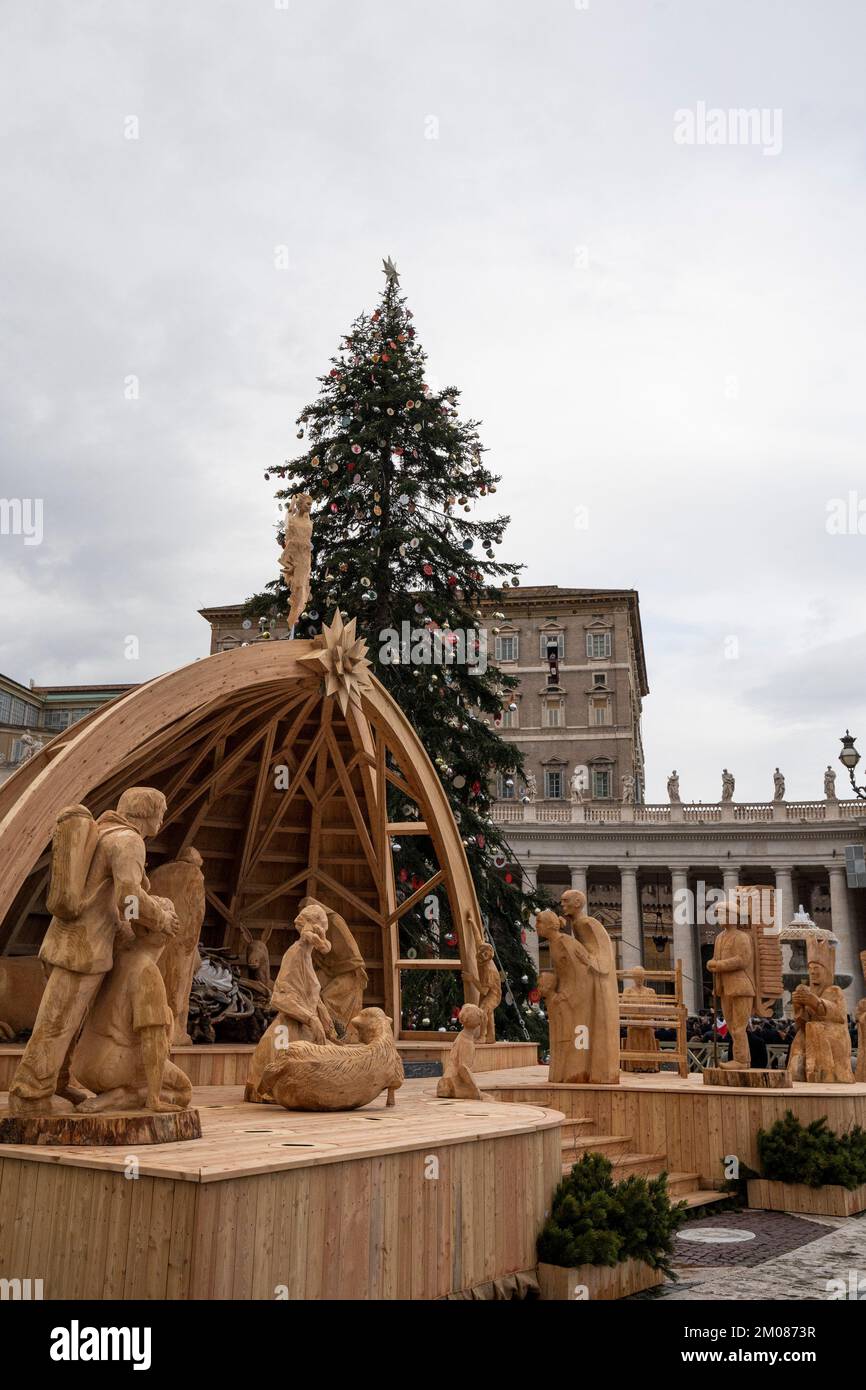 Vatican's Christmas Tree and Nativity Scene in St. Peter's Square. Pope ...