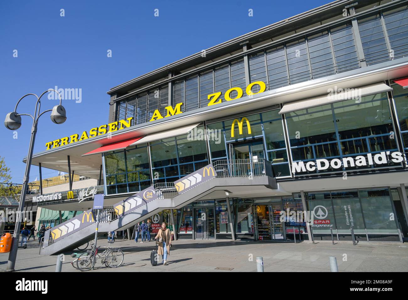 Terrassen am Zoo, McDonald´s, Bahnhof Zoo, Charlottenburg, Berlin ...