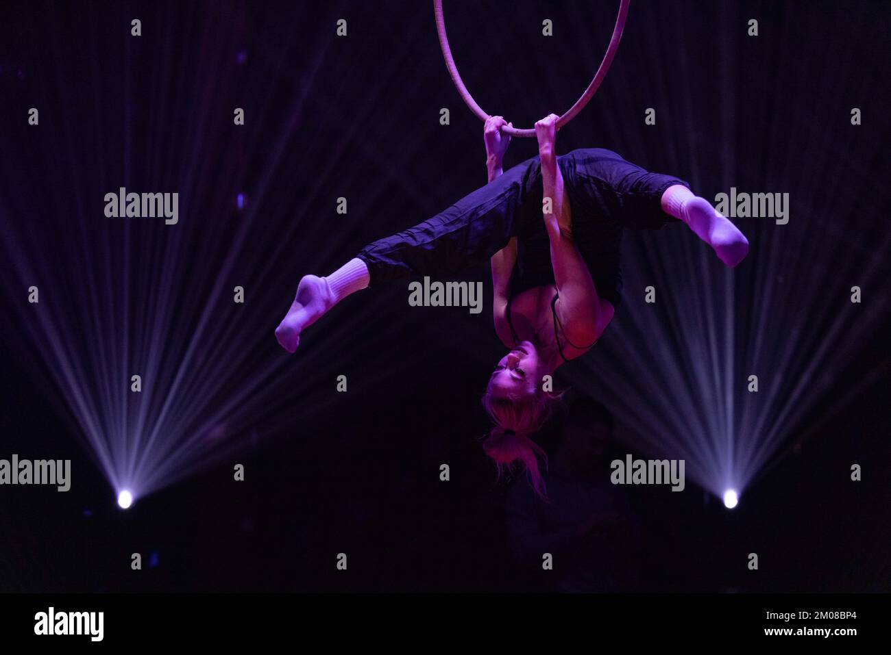 La Clique, Leicester Square, London, UK Katharine Arnold, hoop arealist ...