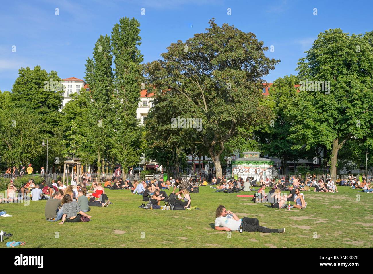 Menschen, Wiese, Freizeit, Boxhagener Platz, Friedrichshain ...