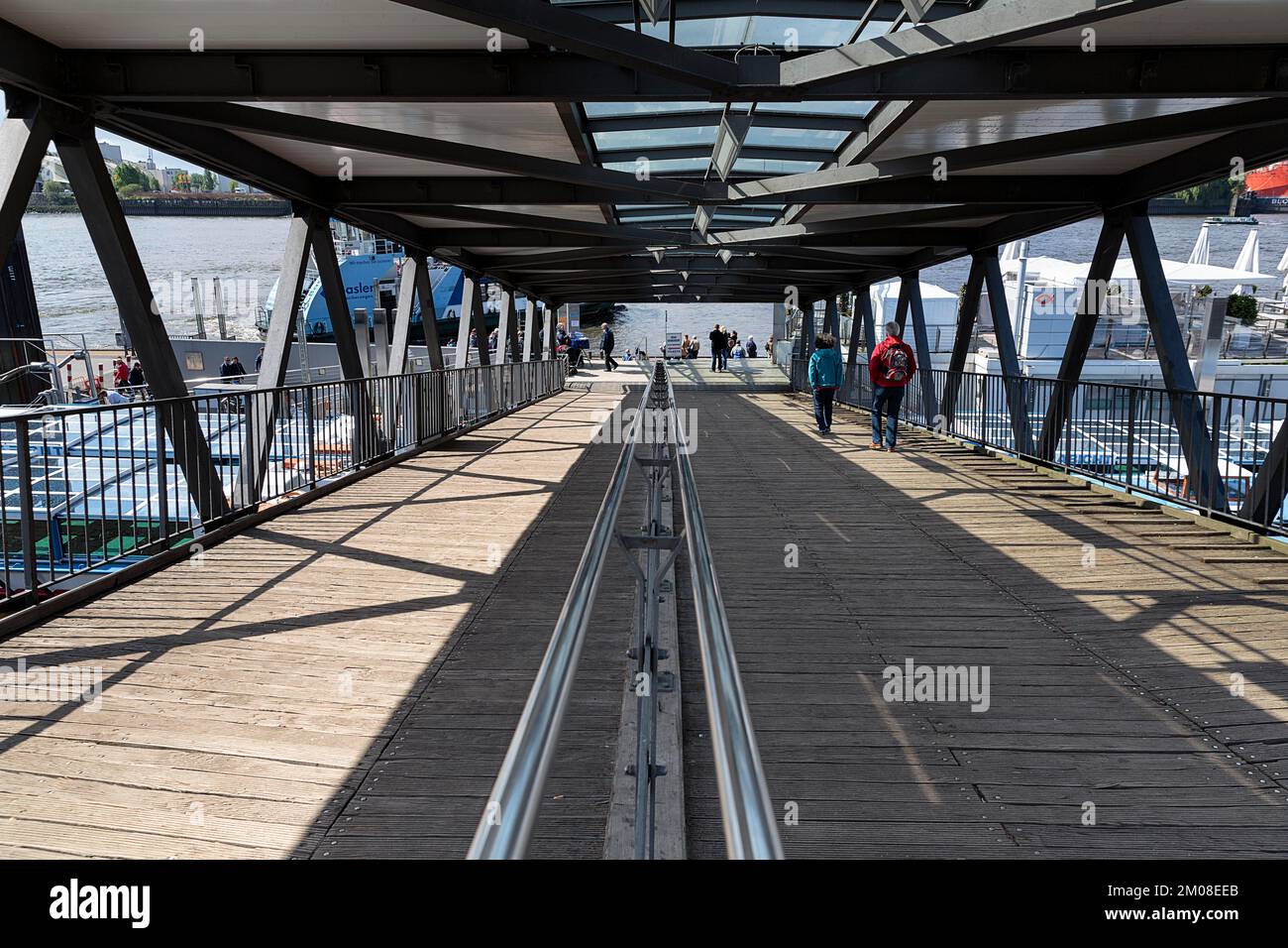 Landing stages on the elbe hi-res stock photography and images - Alamy
