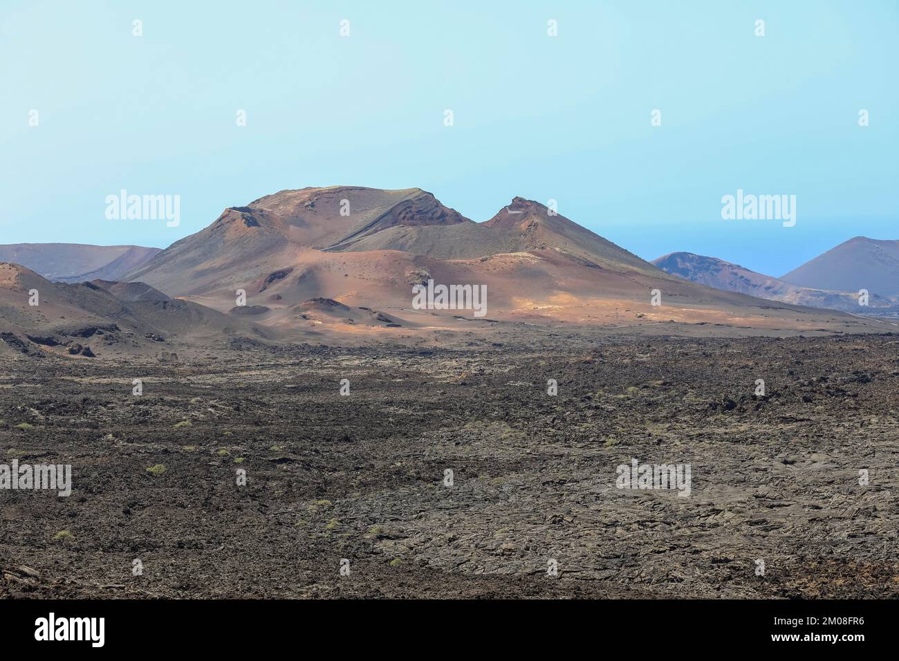 Mountain range with volcanoes in Timanfaya National Park, Lanzarote ...