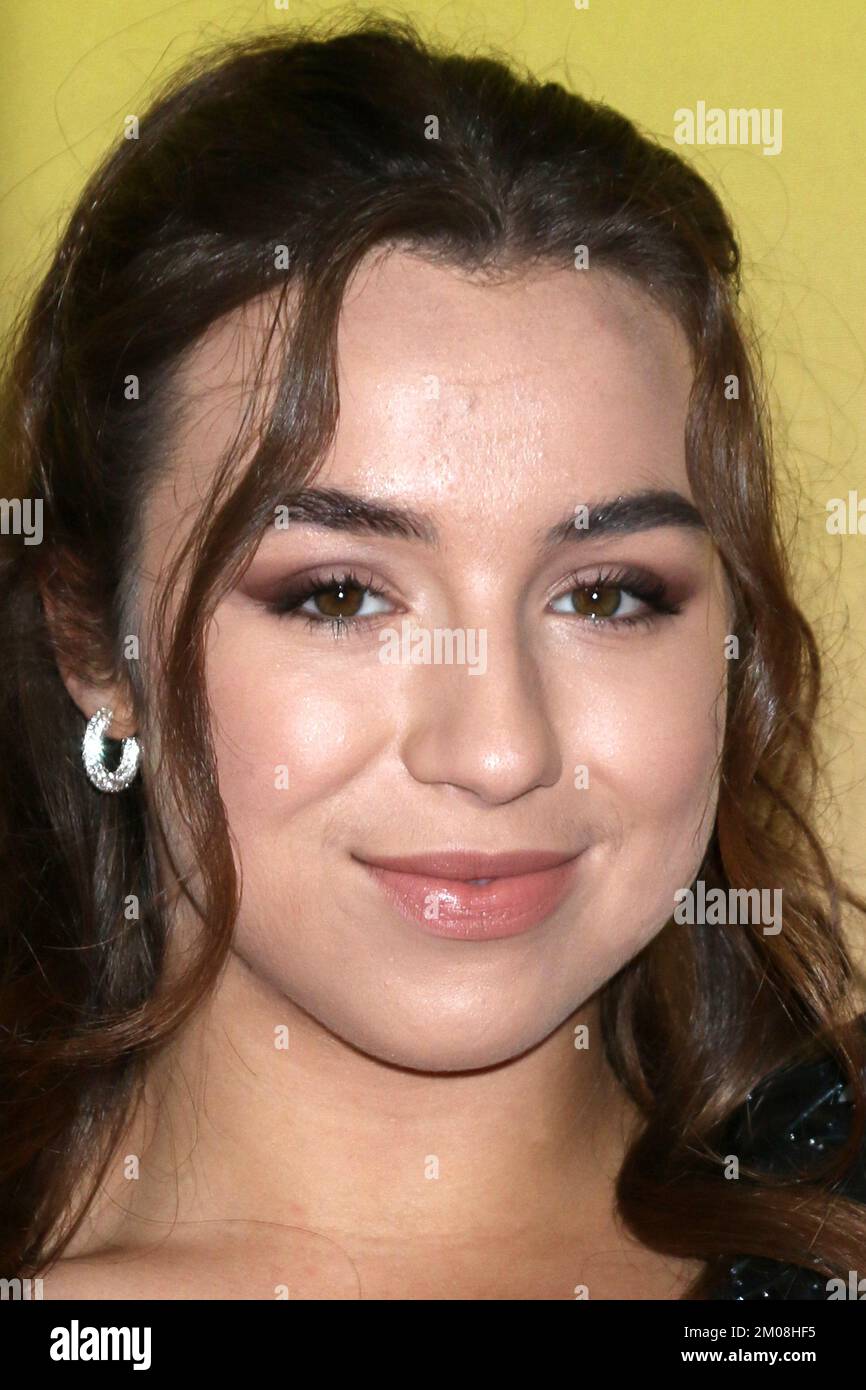 December 4, 2022, Beverly Hills, CA, USA: LOS ANGELES - DEC 4: Enola ...