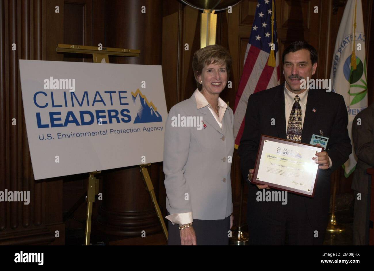 Agency partnerships hi-res stock photography and images - Alamy