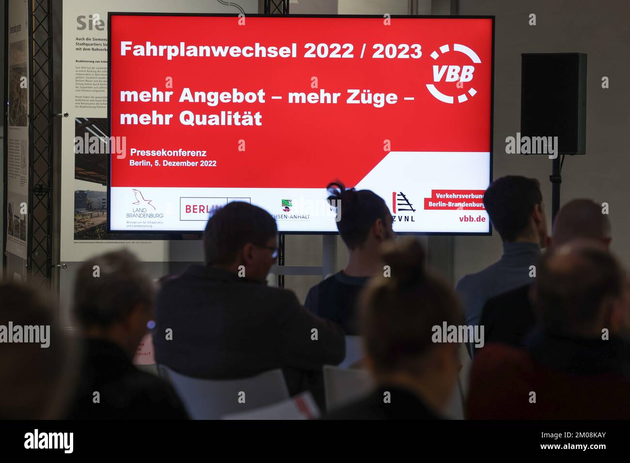 Berlin, Germany. 05th Dec, 2022. View into the press conference of the ...