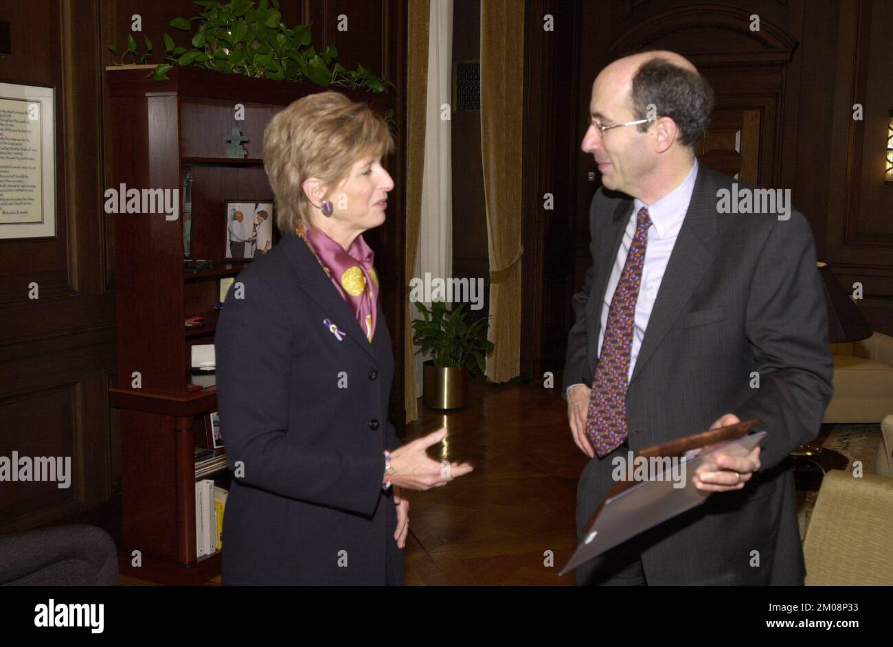 Administrator Christine Todd Whitman presents Daniel Greenbaum Award ...