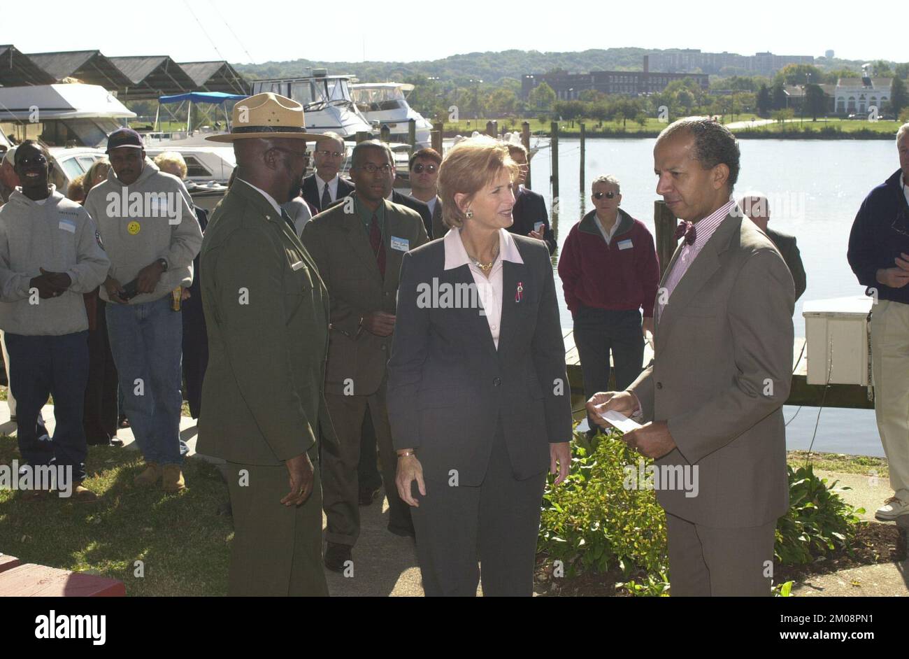 Christine Todd Whitman at Anacostia with DC Mayor Anthony Williams ...