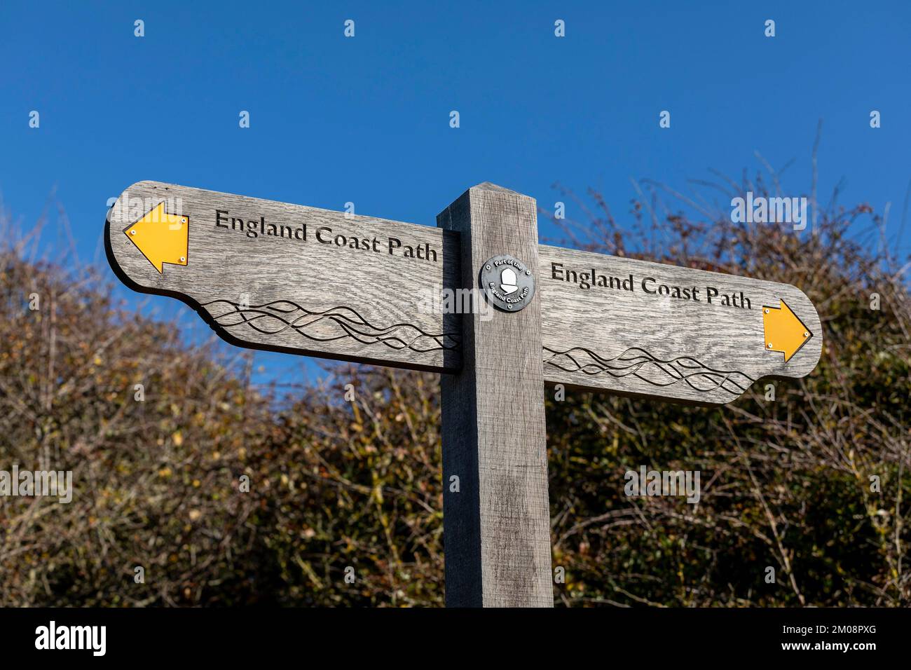 Sign post south downs way hi-res stock photography and images - Alamy