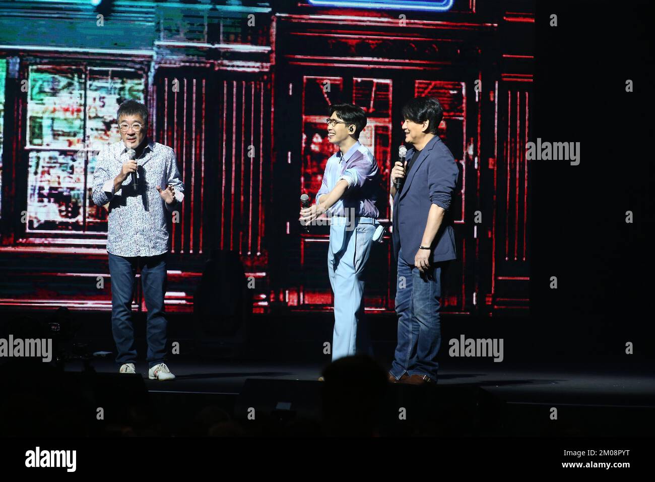 Malaysian Chinese singer Victor Wong held concert tour, Taiwanese ...