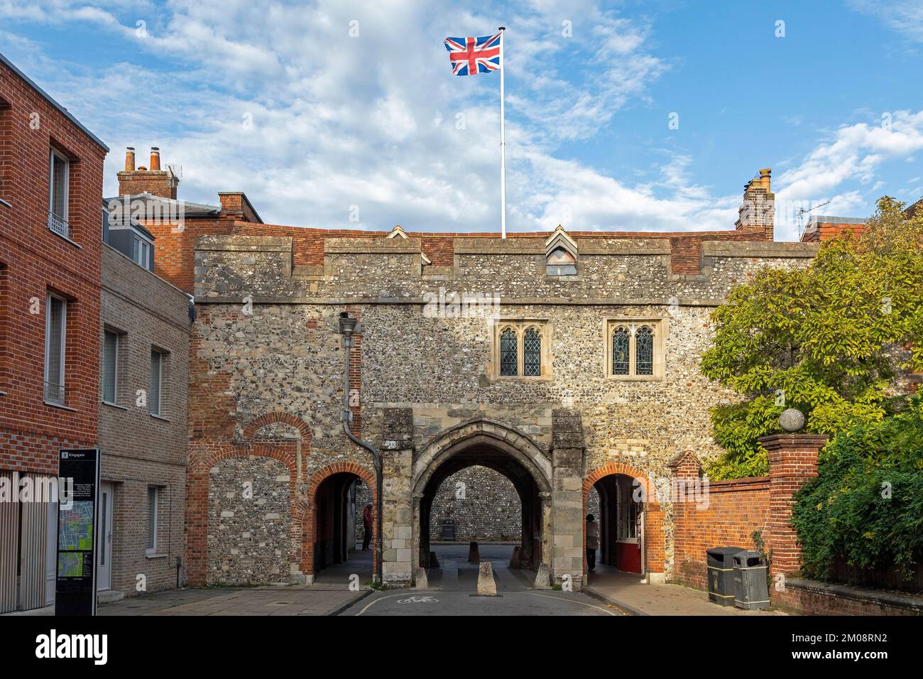 British Flag, Kings Gate, Winchester, Hampshire, England, United ...