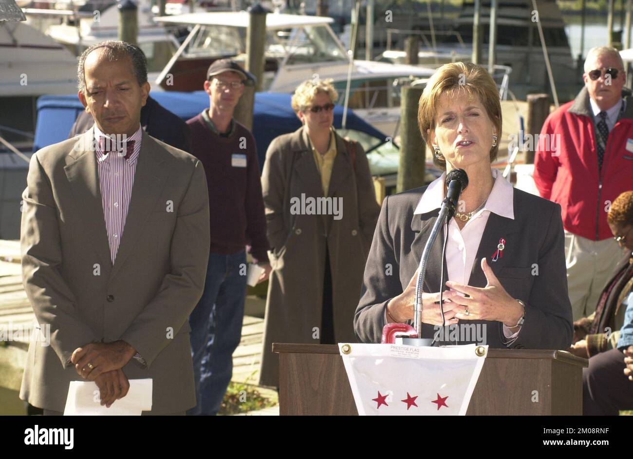 Christine Todd Whitman at Anacostia with DC Mayor Anthony Williams ...