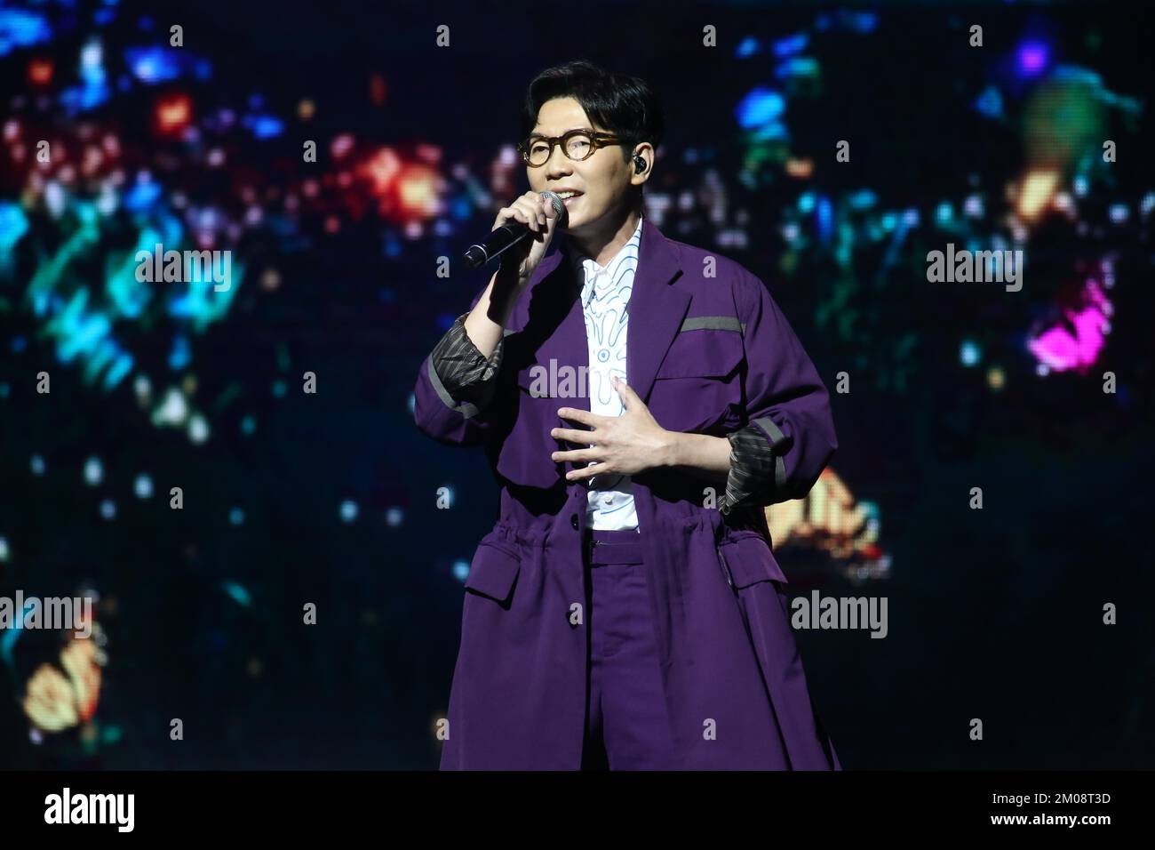 Malaysian Chinese singer Victor Wong held concert tour in Taiwan, 4 ...