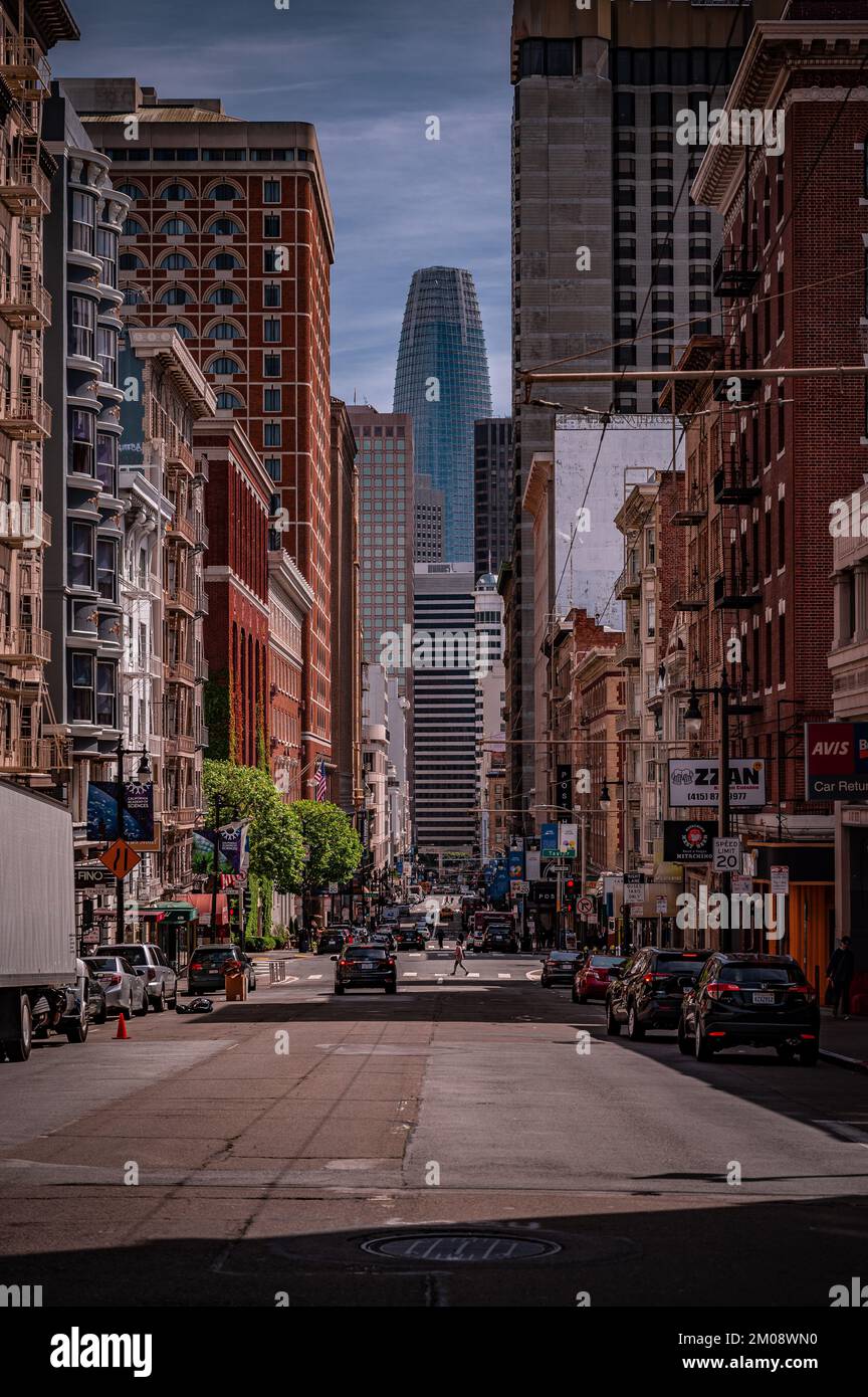 Vertical shot salesforce tower hi-res stock photography and images - Alamy