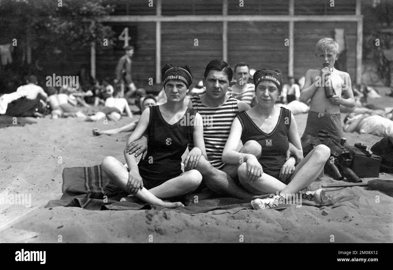 Swimming Pool Summer Holidays Holiday Joie De Vivre About 1930s Exact Place Unknown