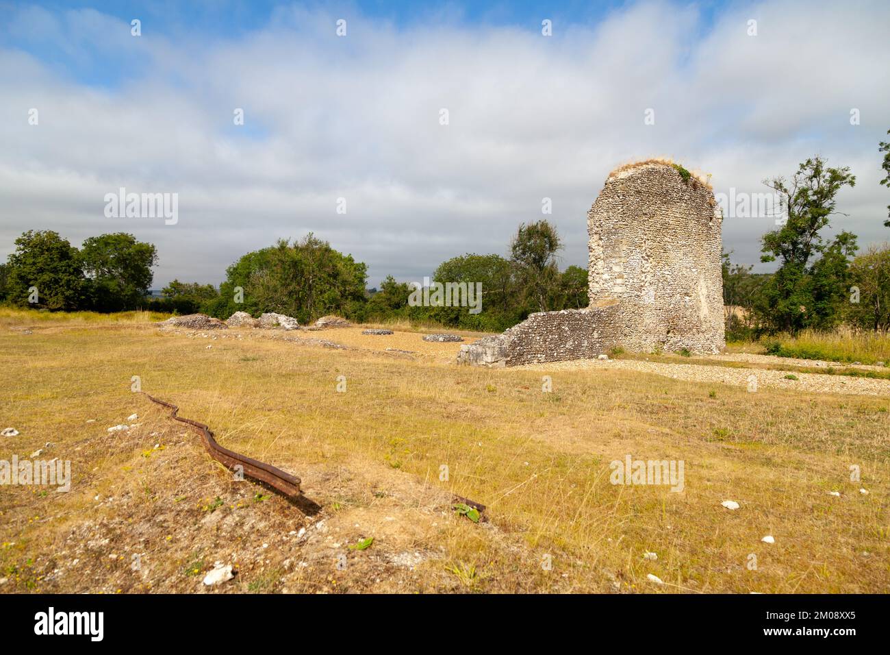 Clarendon Palace ruins near Salisbury Wiltshire UK Stock Photo - Alamy