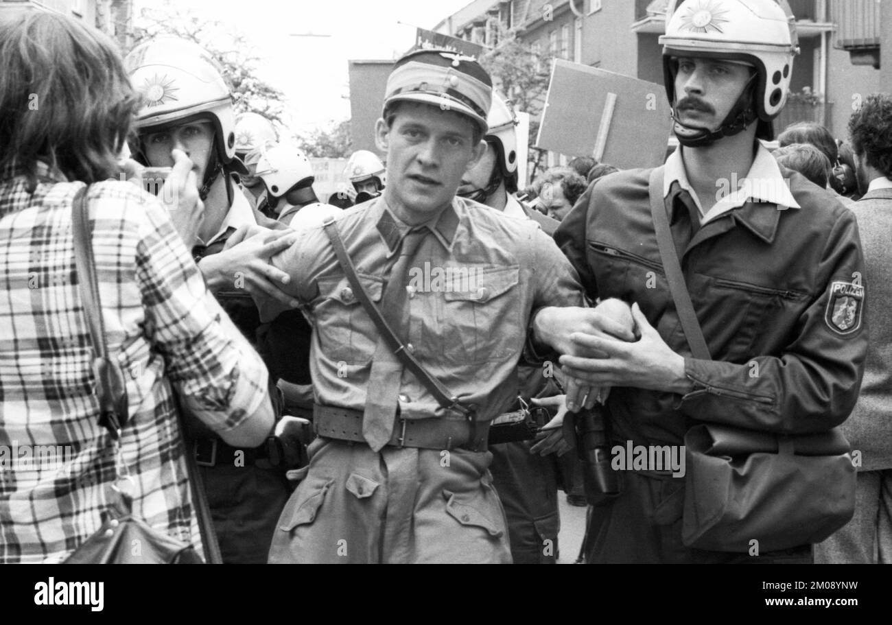 The Anachronistic Procession of Cologne-Bonn Students, a protest ...