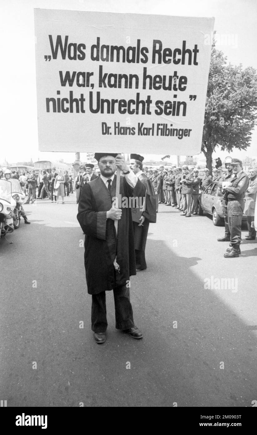 The Anachronistic Procession of Cologne-Bonn Students, a protest ...