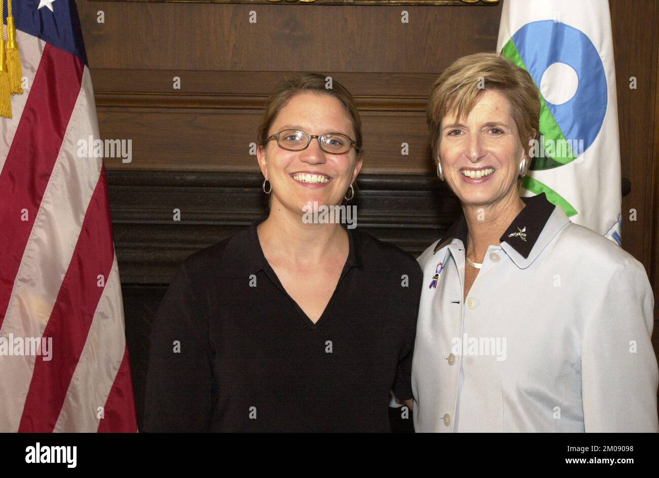 Christine Todd Whitman staff handshakes , Environmental Protection ...