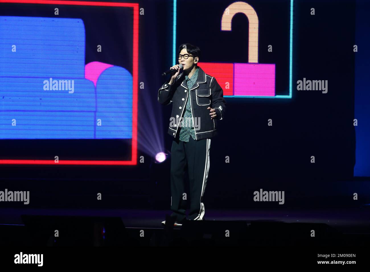 Malaysian Chinese singer Victor Wong held concert tour in Taiwan, 4 ...