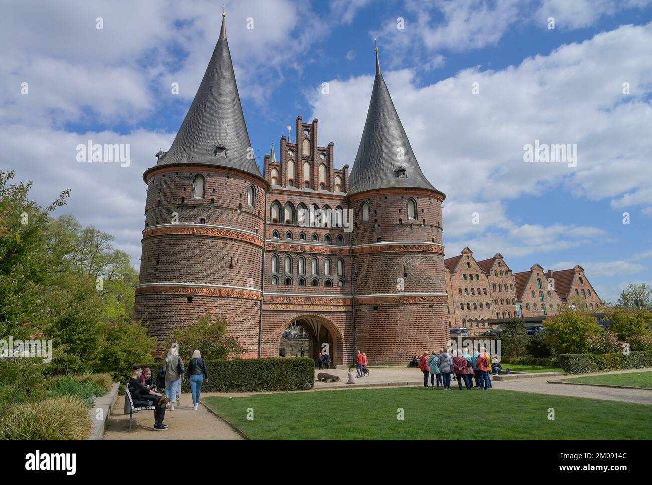 Holstentor, Holstentorplatz, Lübeck, Schleswig-Holstein, Deutschland ...