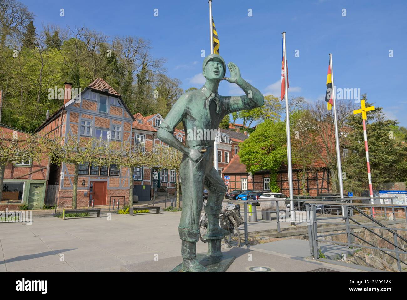 Bronzefigur Lauenburger Rufer, Ruferplatz, Lauenburg, Schleswig ...