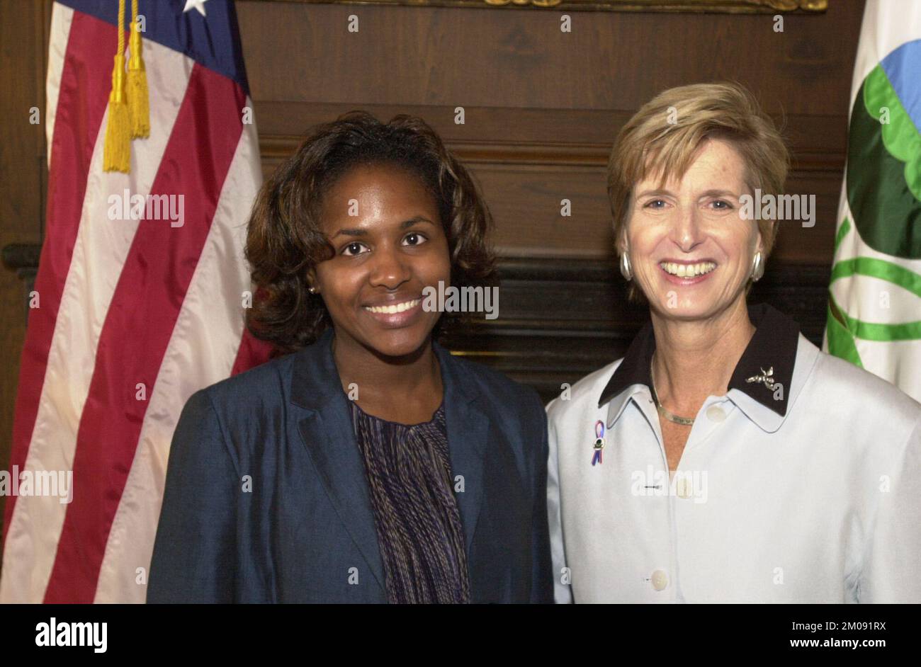 Christine Todd Whitman staff handshakes , Environmental Protection ...