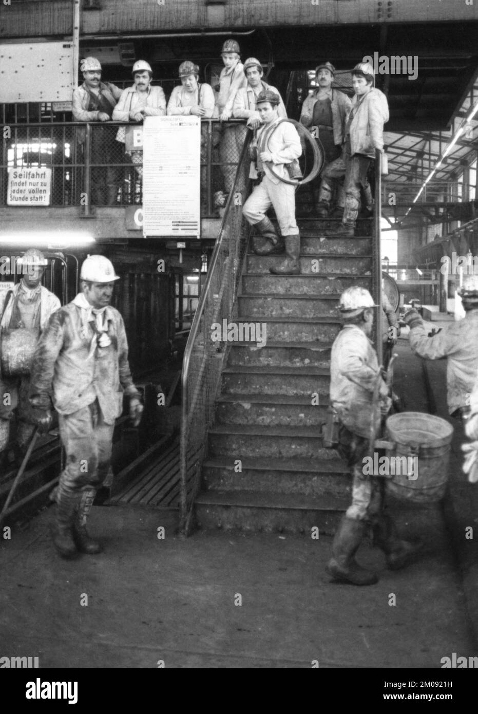 Shift change of the miners of the coal mine Minister Stein on 31.05. ...