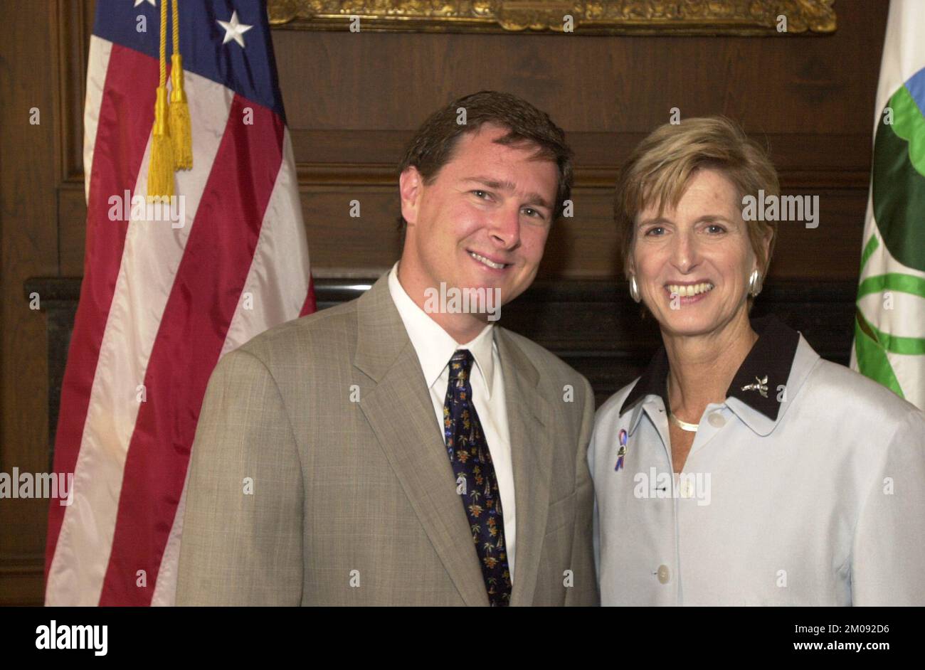 Christine Todd Whitman staff handshakes , Environmental Protection ...