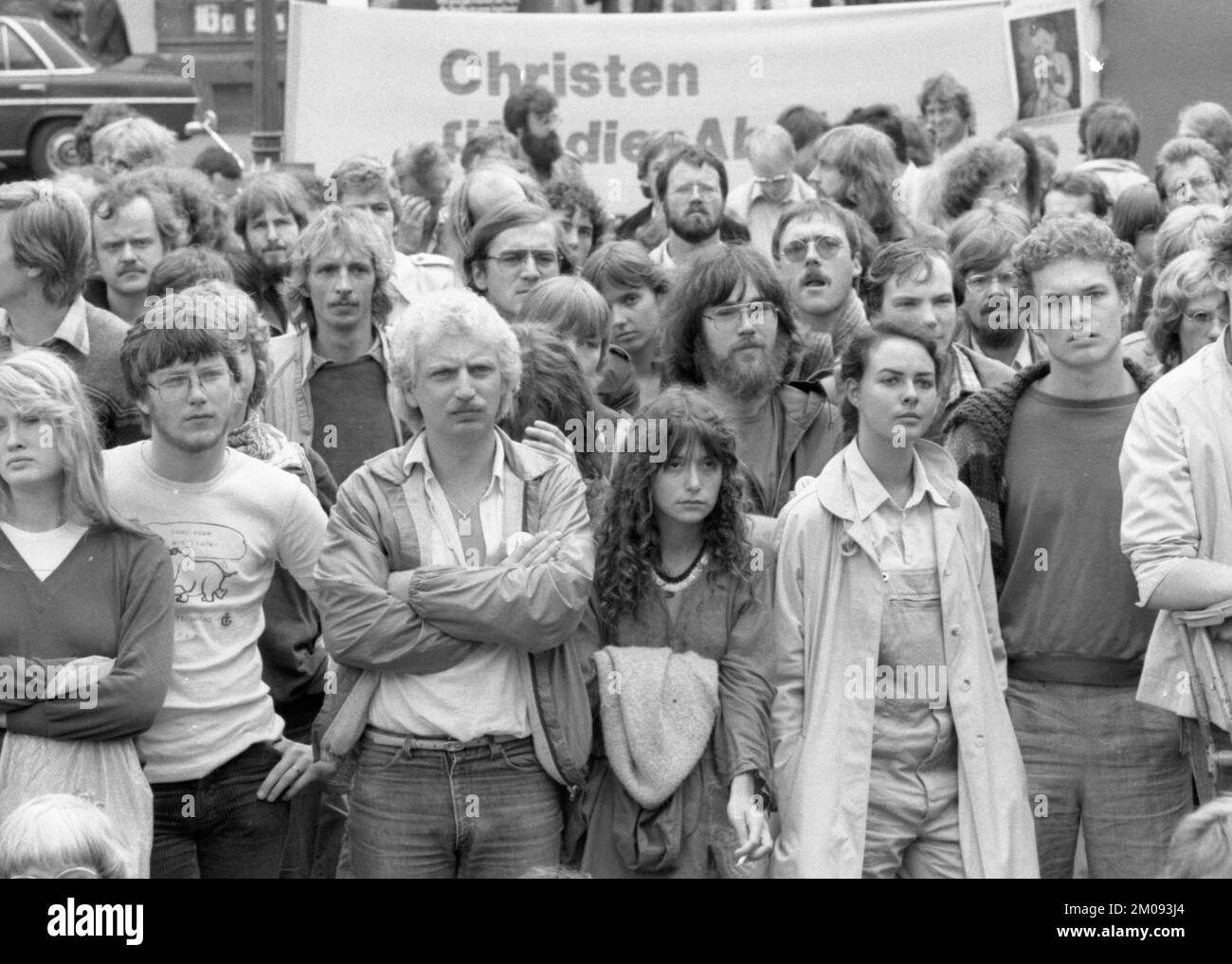 1980 anti war protest hi-res stock photography and images - Alamy