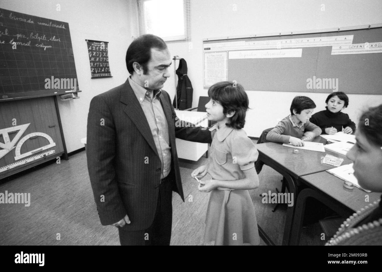 Migrant proportion hi-res stock photography and images - Alamy