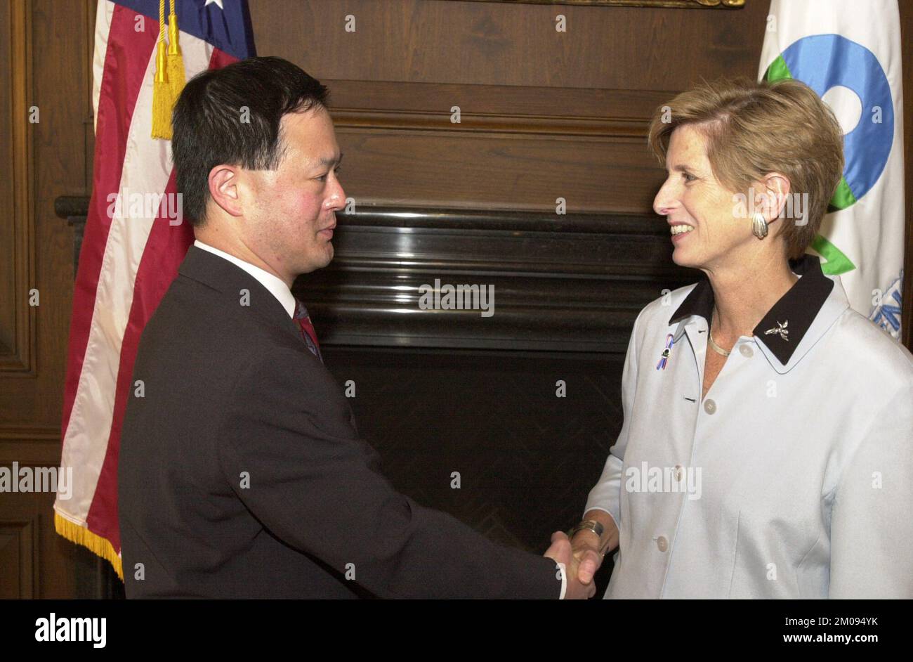 Christine Todd Whitman staff handshakes , Environmental Protection ...