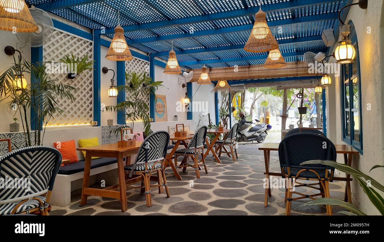 Unique Outdoor Restaurant Design Unique restaurant design in Bali ...