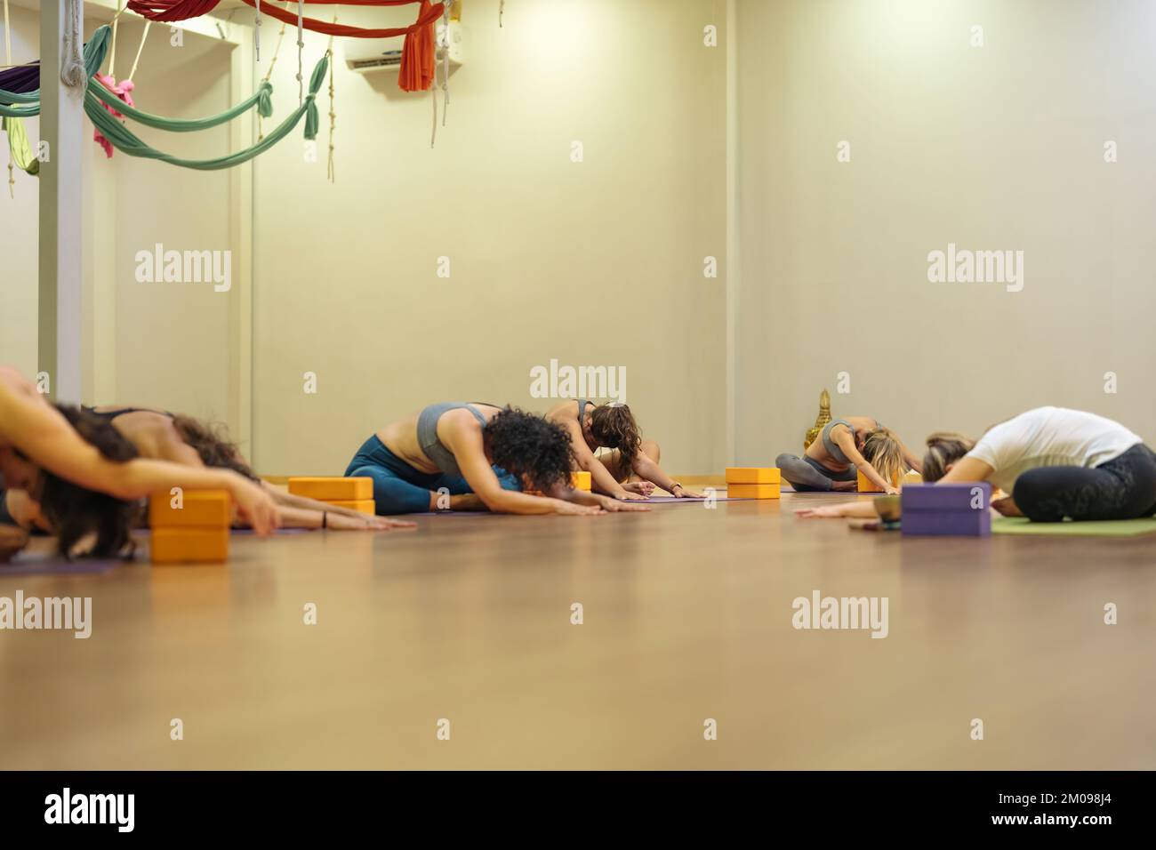 Pose posture hi-res stock photography and images - Alamy