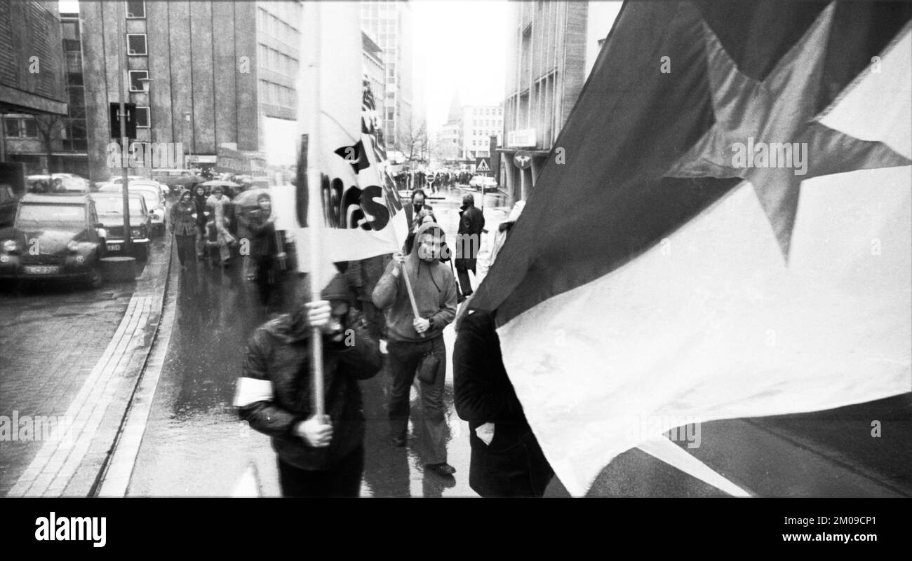 Against the war in Vietnam, supporters of the peace movement ...