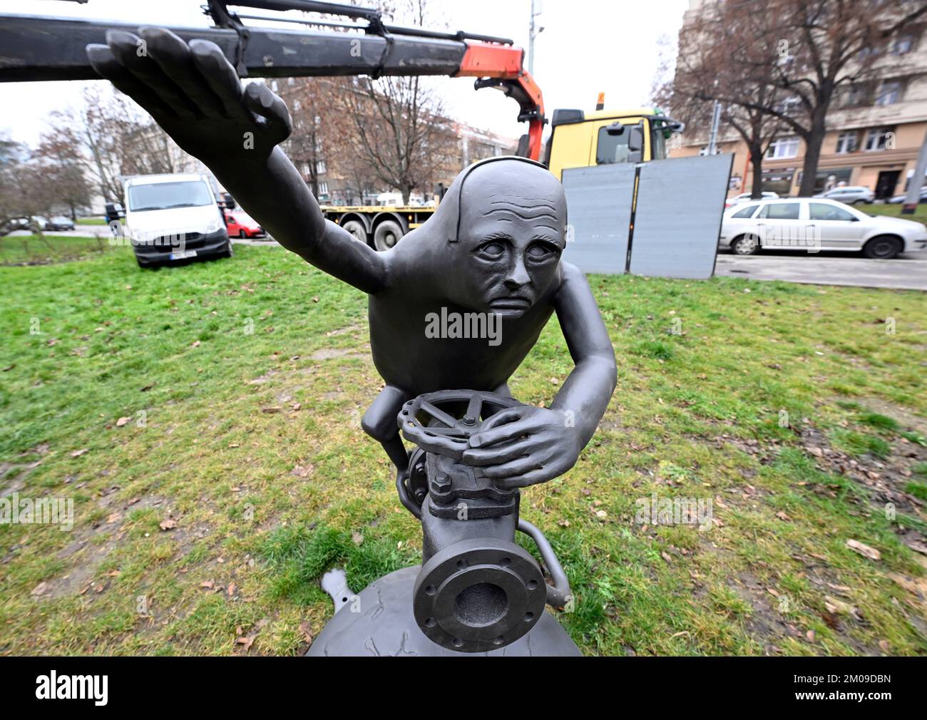 Prague, Czech Republic. 05th Dec, 2022. Installation of sculpture ...
